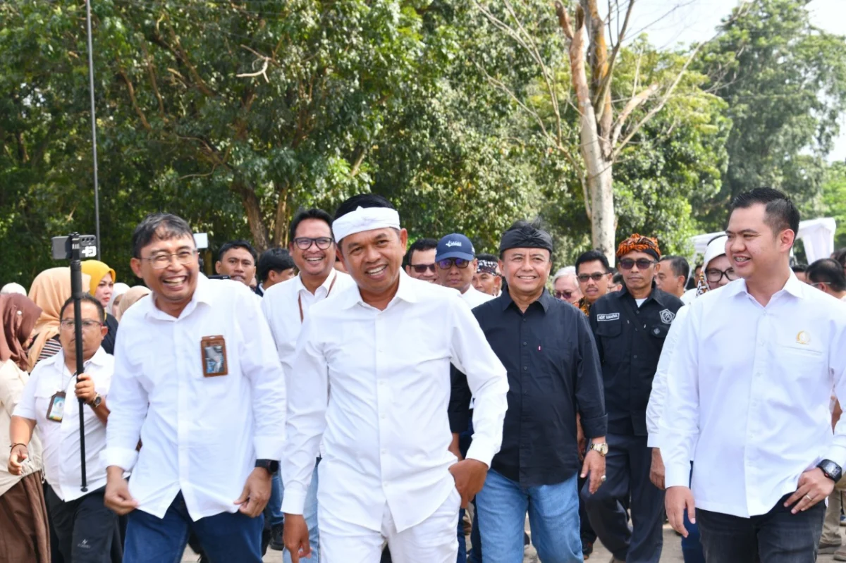 Dedi Mulyadi Pastikan Stok Pupuk di Jabar Aman – Radar Garut