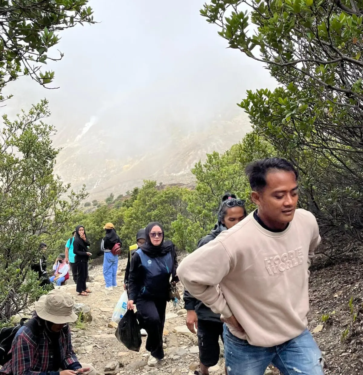 Mengembangkan Wisata Garut Tanpa Merusak Hutan, Menjaga Alam Sambil ...