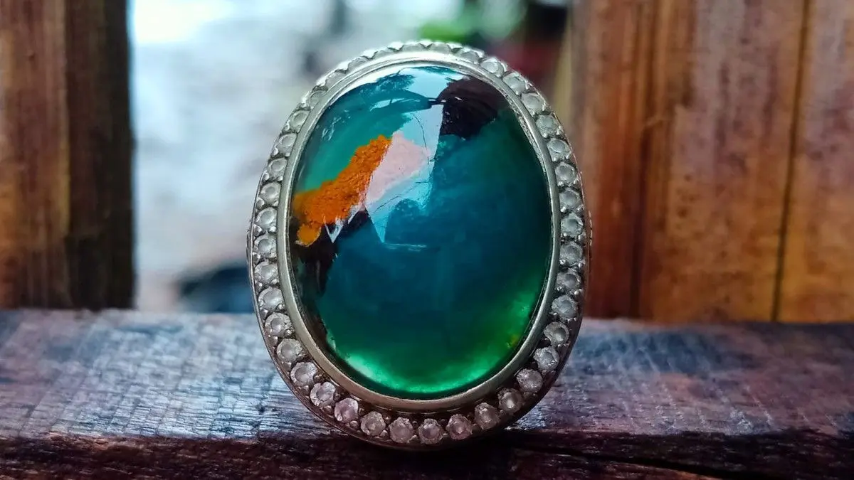 Si Hijau Mempesona dari Garut: Batu Akik Bernilai Tinggi di Mata ...