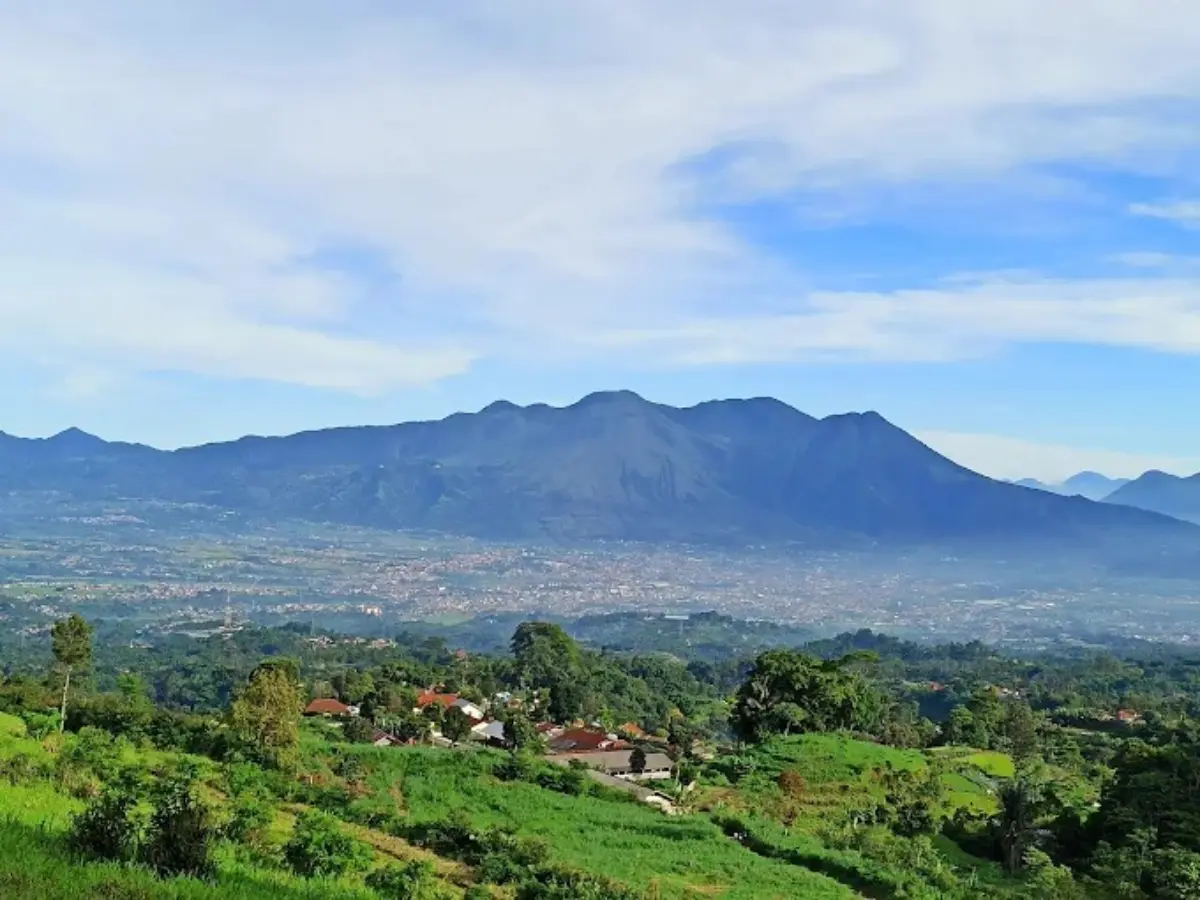Pesona Lanskap Eropa! Ini Dia 10 Destinasi Wisata di Garut yang Populer ...